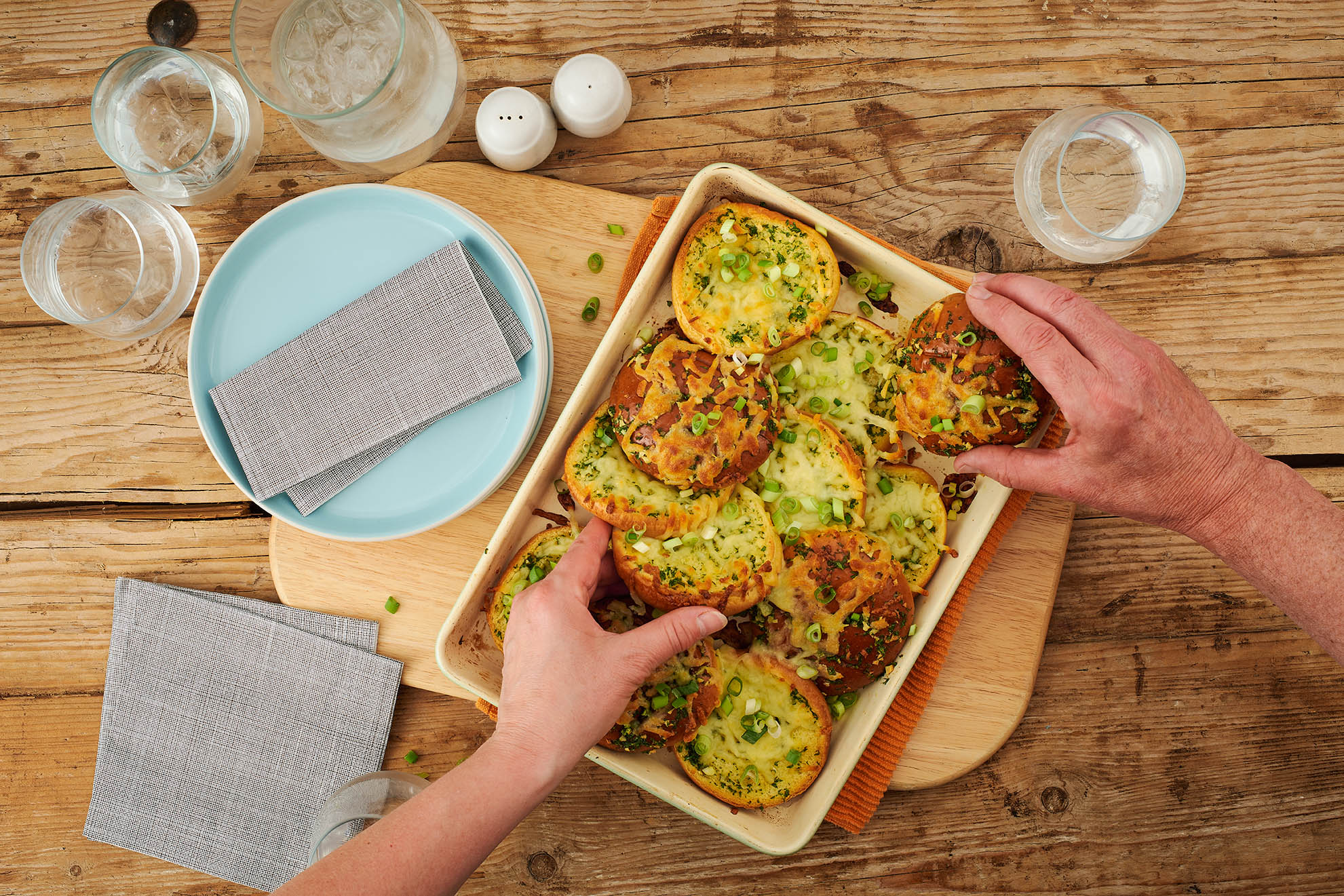 Goal Line Brioche Garlic Bread Sharer – St Pierre USA