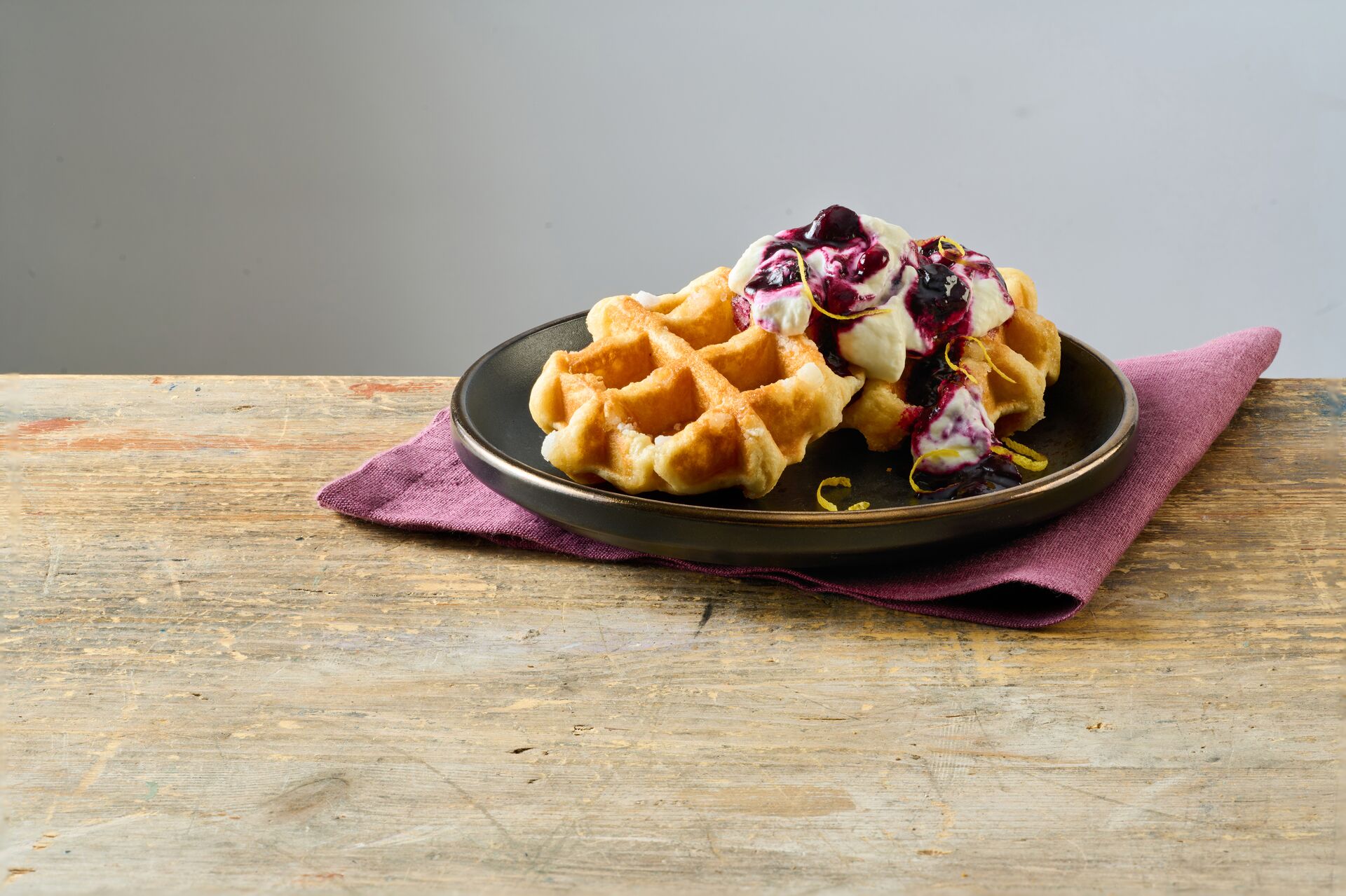 The Best Blueberry Belgian Waffles For Brunch – St Pierre USA